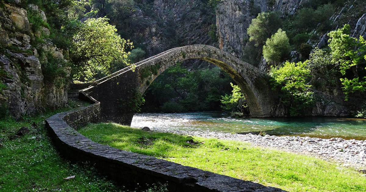 Πεζοπορία στο Καρέλι και στο Γεφύρι της Αρτοτίβας - Abbey Resort